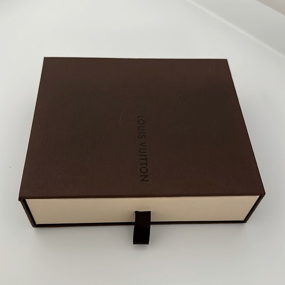 Louis Vuitton | Accessories | Louis Vuitton Box Pull Out Drawer Wallet ...